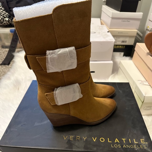 Very Volatile | Shoes | La Very Volatile Boots | Poshmark